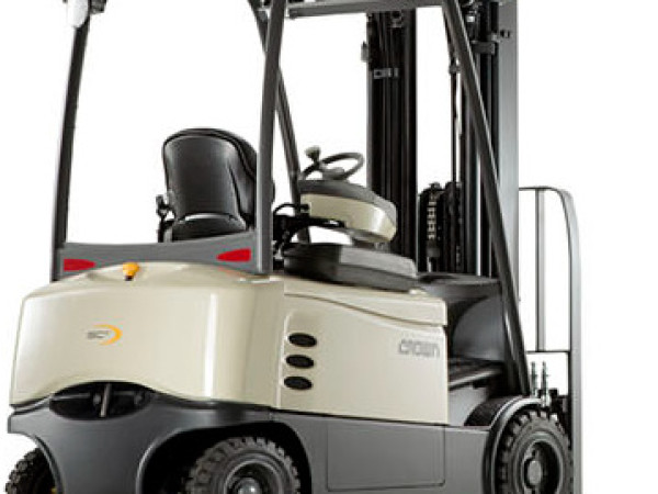 Crown SC 6000 Series Electric Forklift | Power and Efficiency