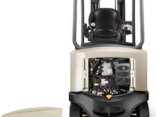 Crown FC Forklift | 4-Wheel Electric Solution for Heavy Loads